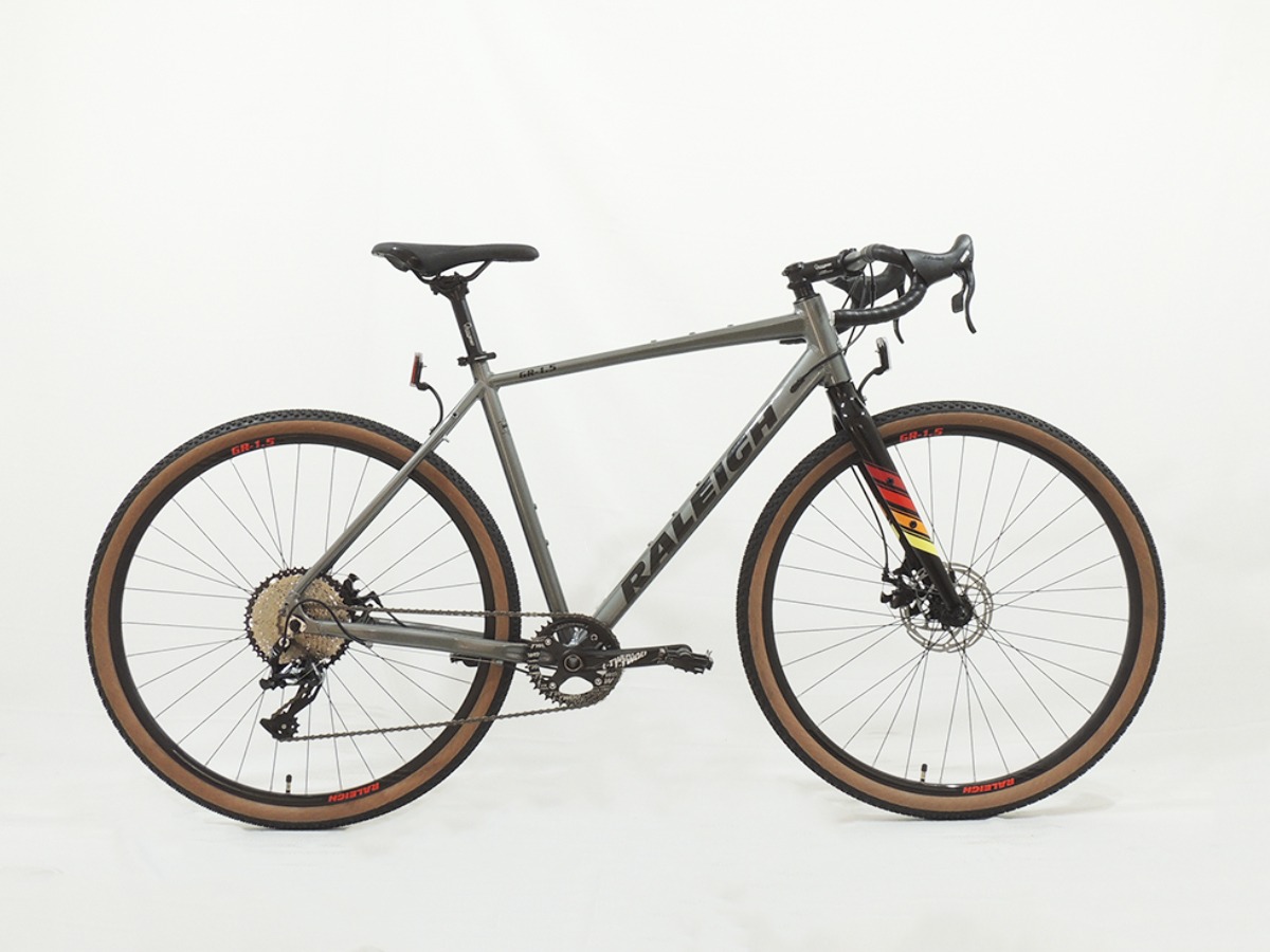 BICICLETA RALEIGH GRAVEL "GR-1.5" - TALLE 54 - GRIS CON NEGRO